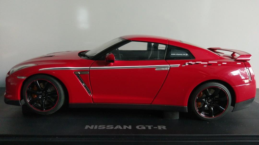 *CNY Sales* 1/18 Custom Autoart Nissan R35 GT-R Wif Nismo Decals (Red ...