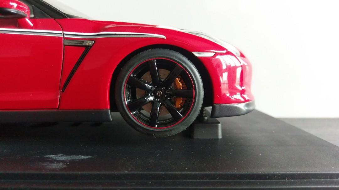*CNY Sales* 1/18 Custom Autoart Nissan R35 GT-R Wif Nismo Decals (Red ...