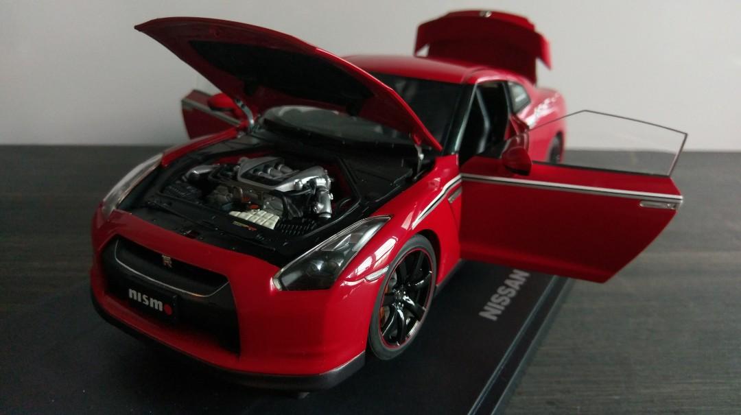 *CNY Sales* 1/18 Custom Autoart Nissan R35 GT-R Wif Nismo Decals (Red ...