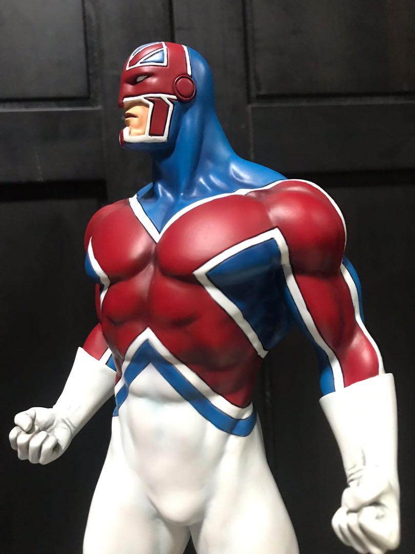 Bowen Designs Captain Britain Statue, Hobbies & Toys, Toys & Games on ...
