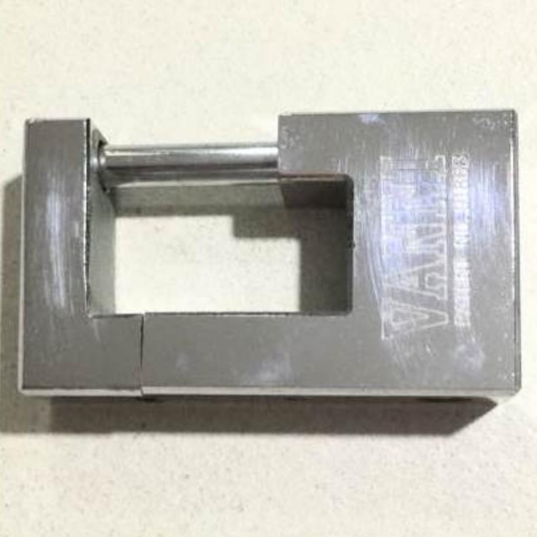 HDB Gate Grill Lock | HDB Gate PadLock, Furniture & Home Living ...