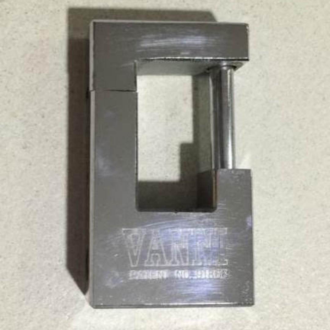 HDB Gate Grill Lock | HDB Gate PadLock, Furniture & Home Living ...