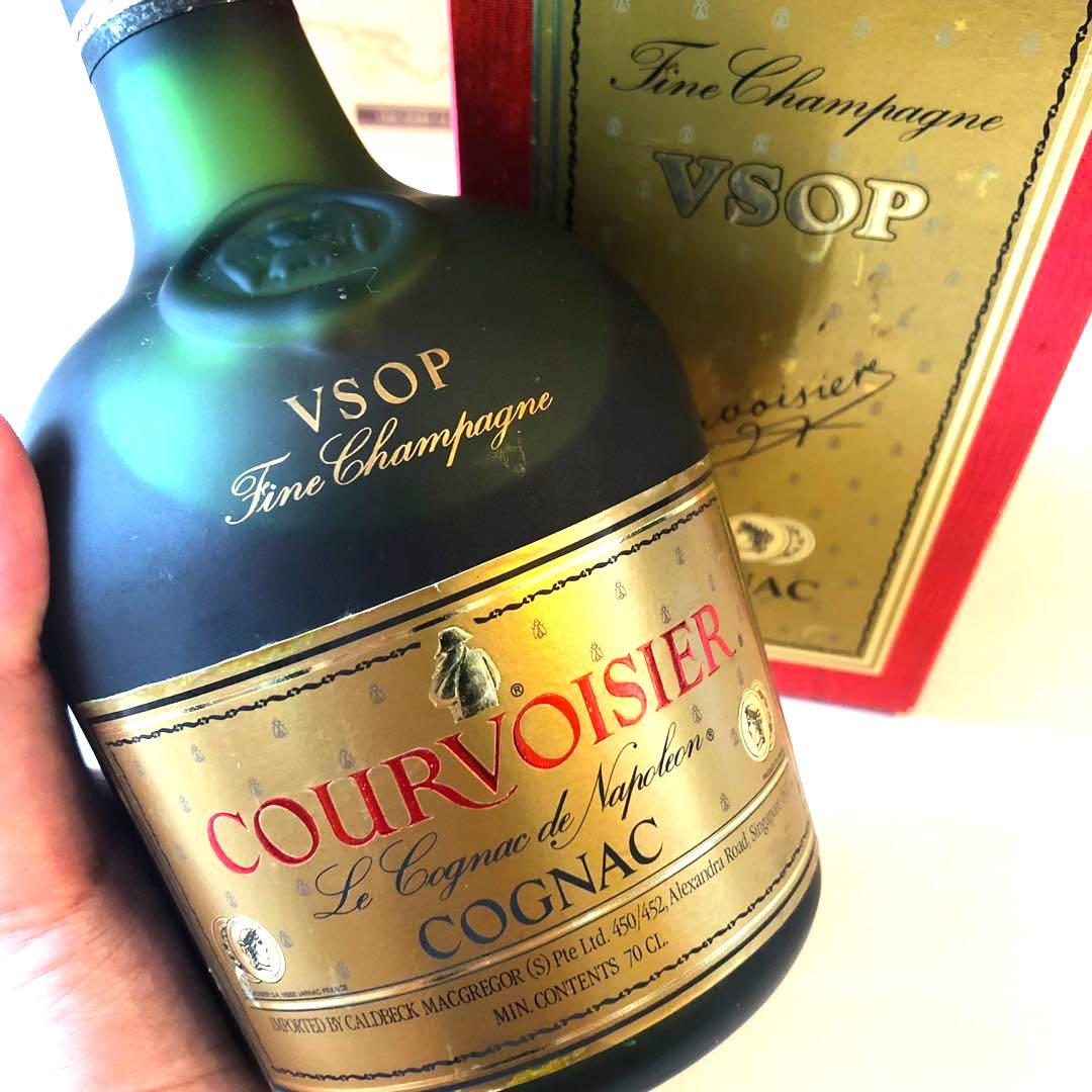 1970 Courvoisier VSOP Cognac w Box 700ml, Food & Drinks, Alcoholic Beverages on Carousell
