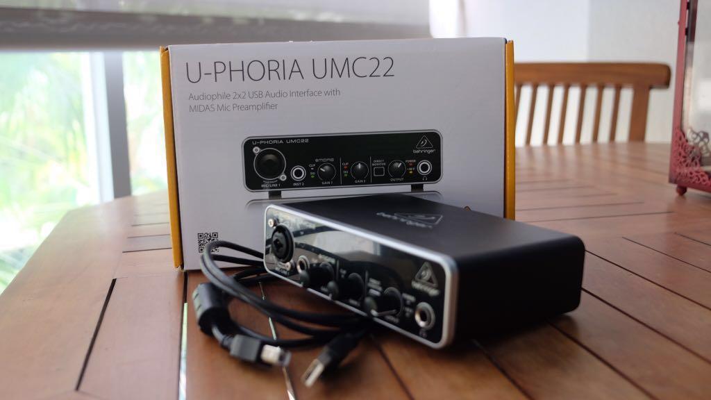 Audio interface Behringer UMC22 + Behringer 4 channel headphone amp ...