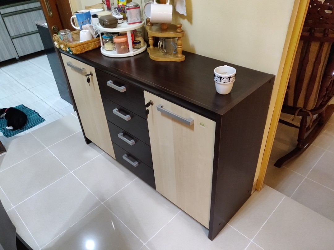 Meja buffet, Perabotan Rumah di Carousell