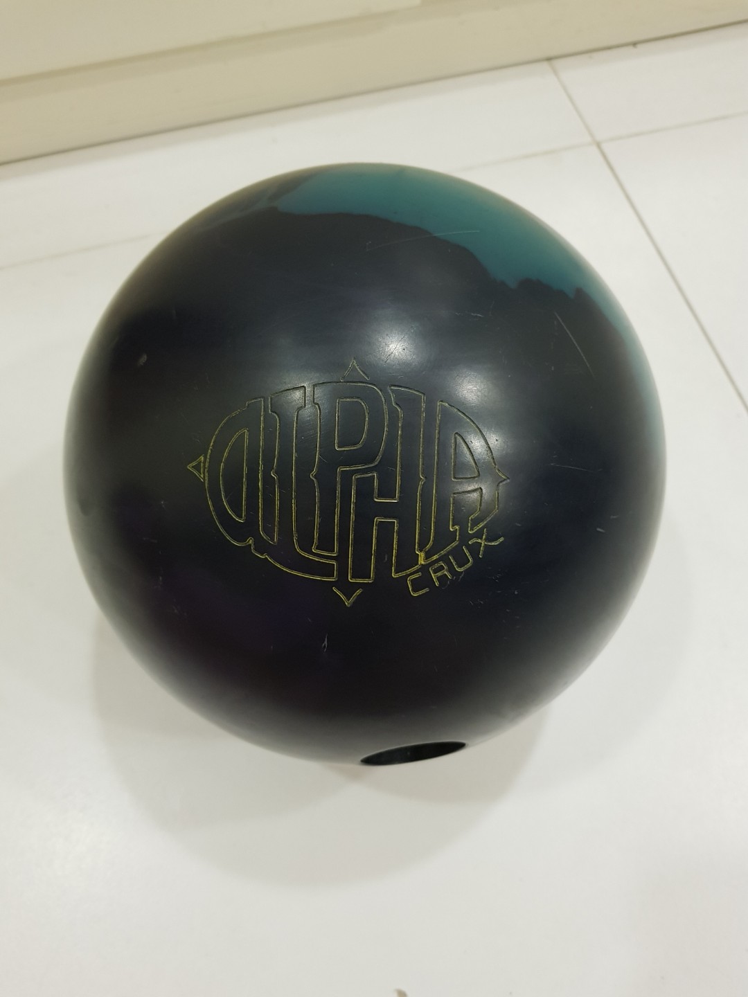 Alpha Crux Bowling Ball, Sports Equipment, Exercise & Fitness, Toning ...