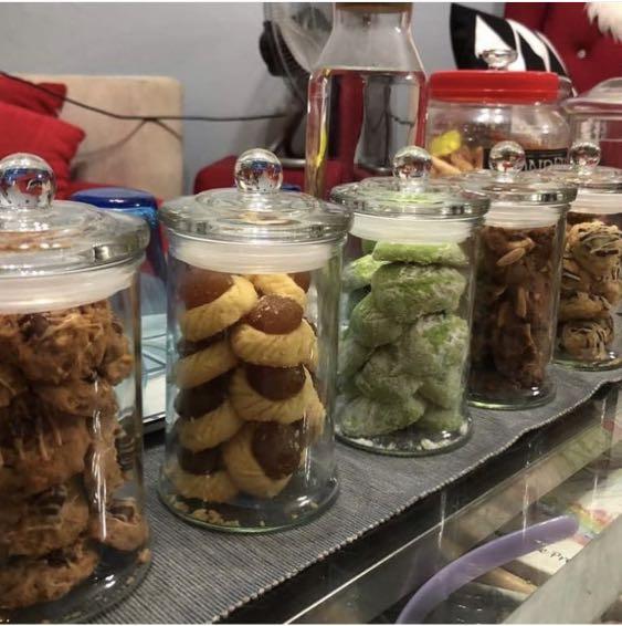 Cookies Jar/ Balang Kuih Raya, Furniture & Home Living, Kitchenware ...