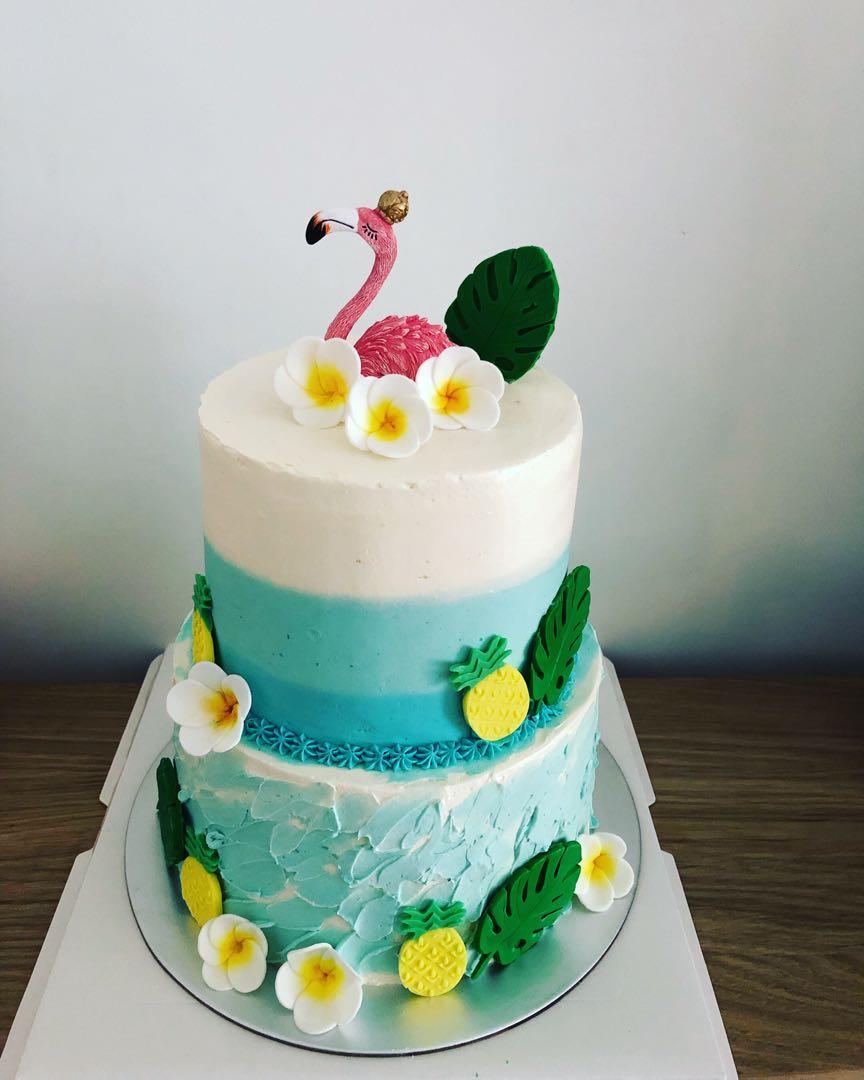 Flamingo theme Cake, Food & Drinks, Homemade Bakes on Carousell