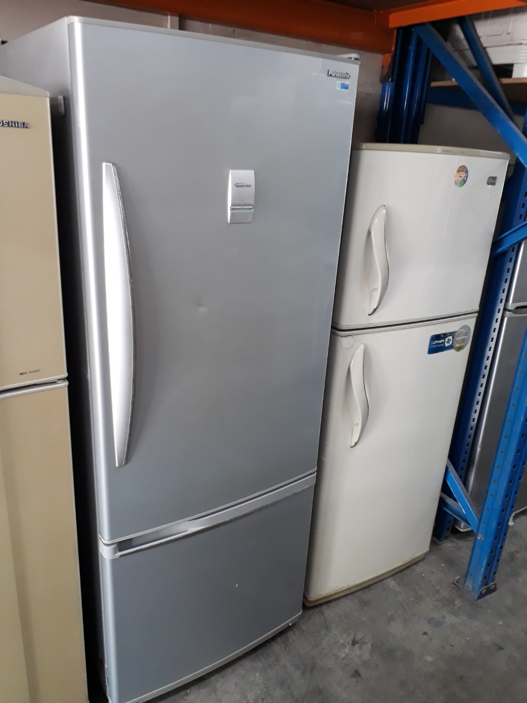 Panasonic 2 door INVERTER refrigerator/fridge 400L, TV & Home ...