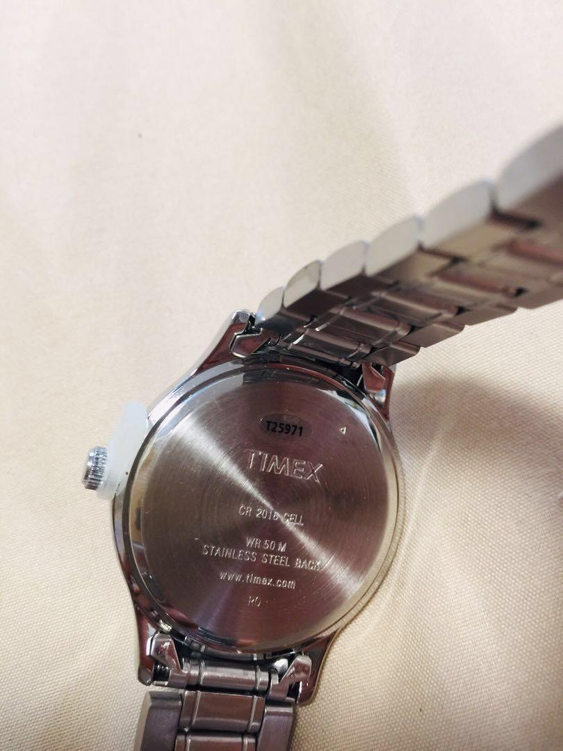 Timex Watch - Indiglo Night Light WR50 with 10 year Battery Life ...