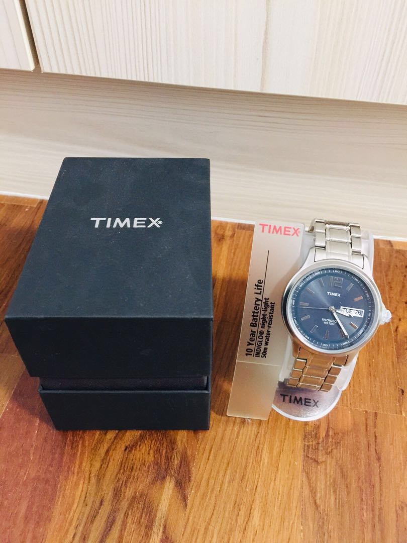 Timex Watch - Indiglo Night Light WR50 with 10 year Battery Life ...