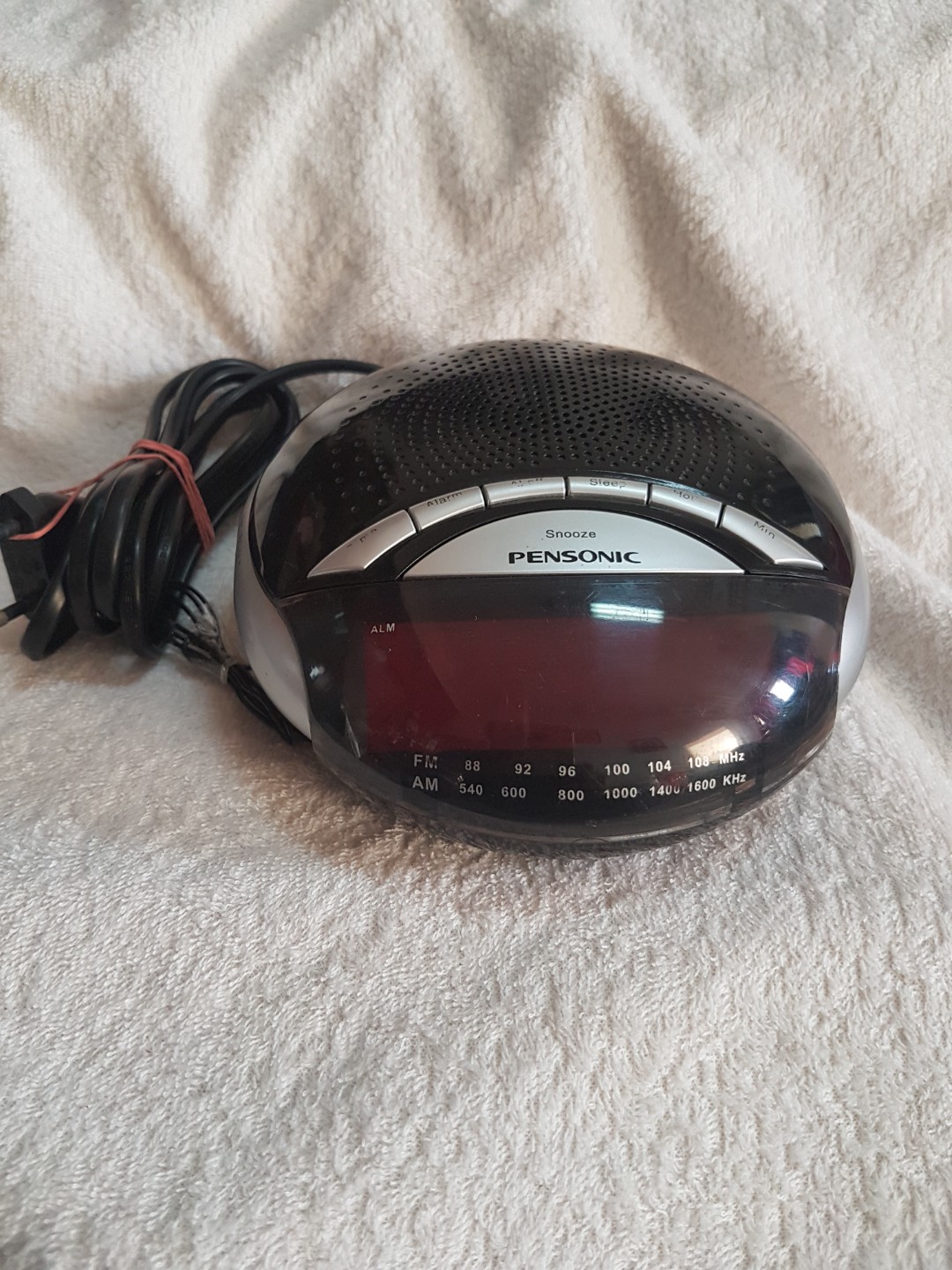 Vintage Pensonic Digital Alarm Clock Radio, Audio, Portable Music ...