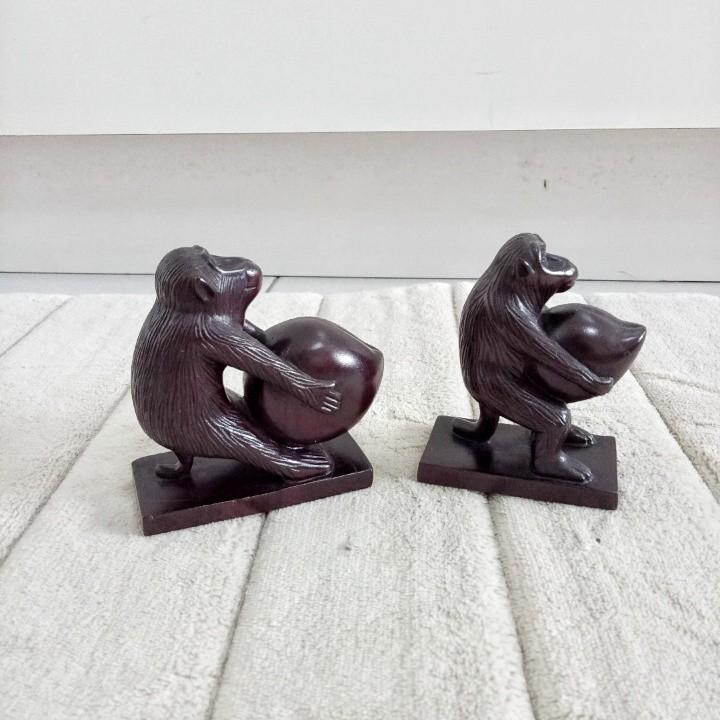 Wooden Monkey Display, Furniture & Home Living, Home Decor, Vases ...