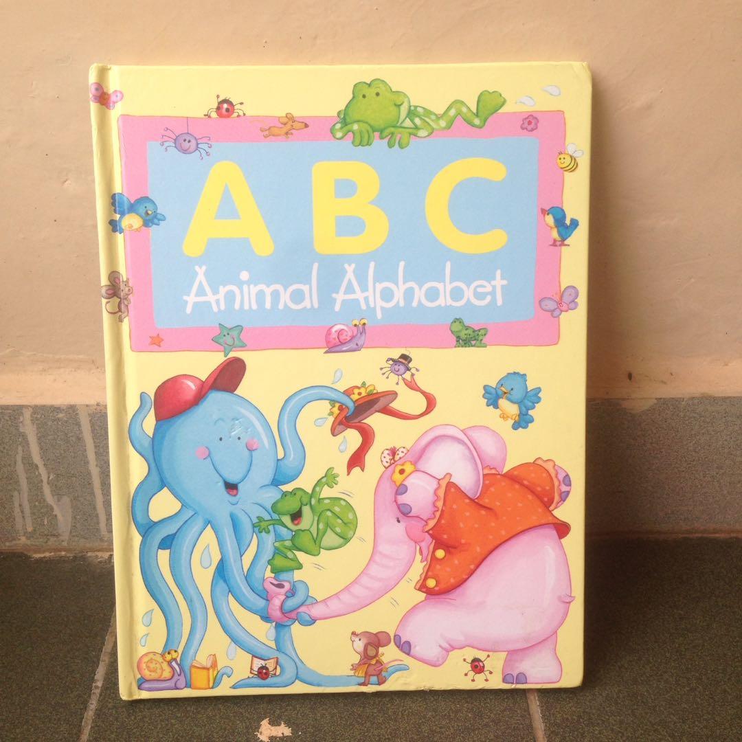 Buku Anak A B C Animal Alphabet Brown Watson England, Buku & Alat Tulis ...