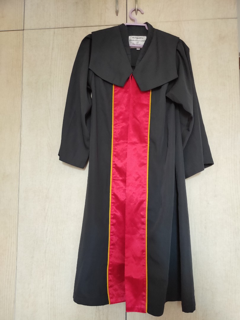 Temasek Polytechnic Graduation Robe/Gown, Women's Fashion, New ...