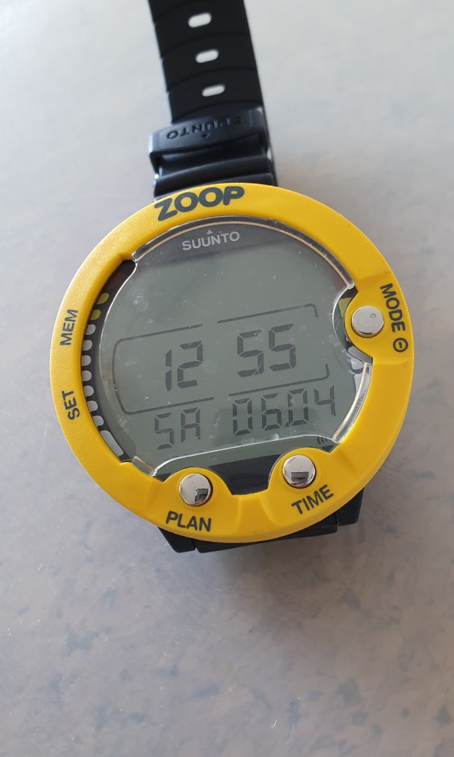 Dive computer Sunnto Zoop, Sports Equipment, Sports & Games, Water ...