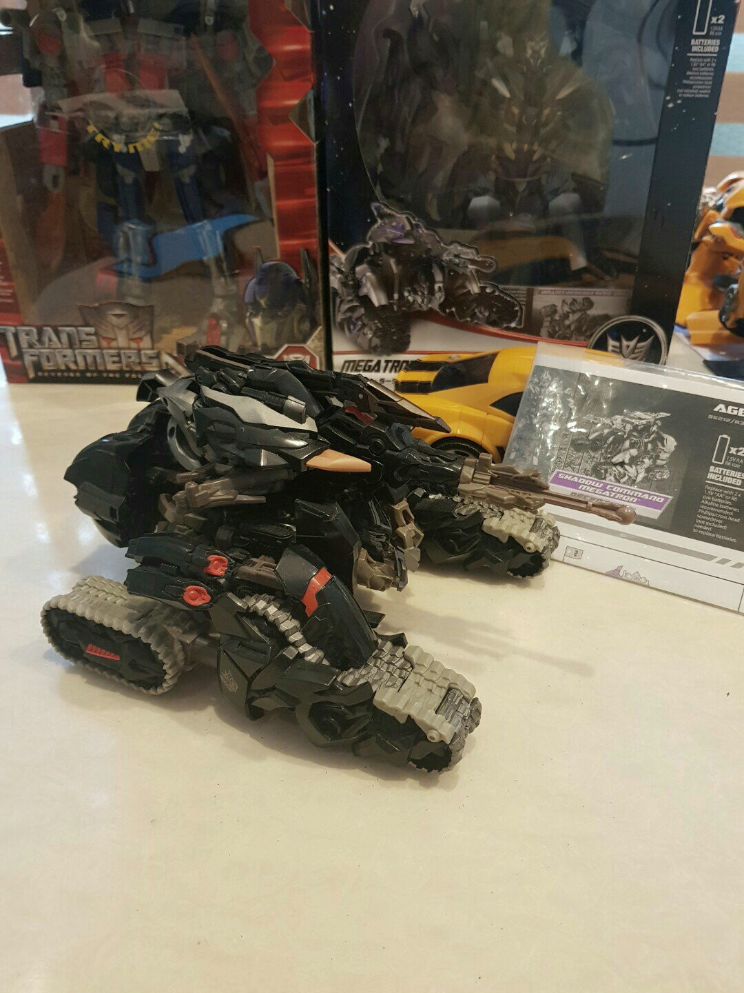 Shadow Command Megatron Leader Class Transformer, Hobbies & Toys, Toys ...