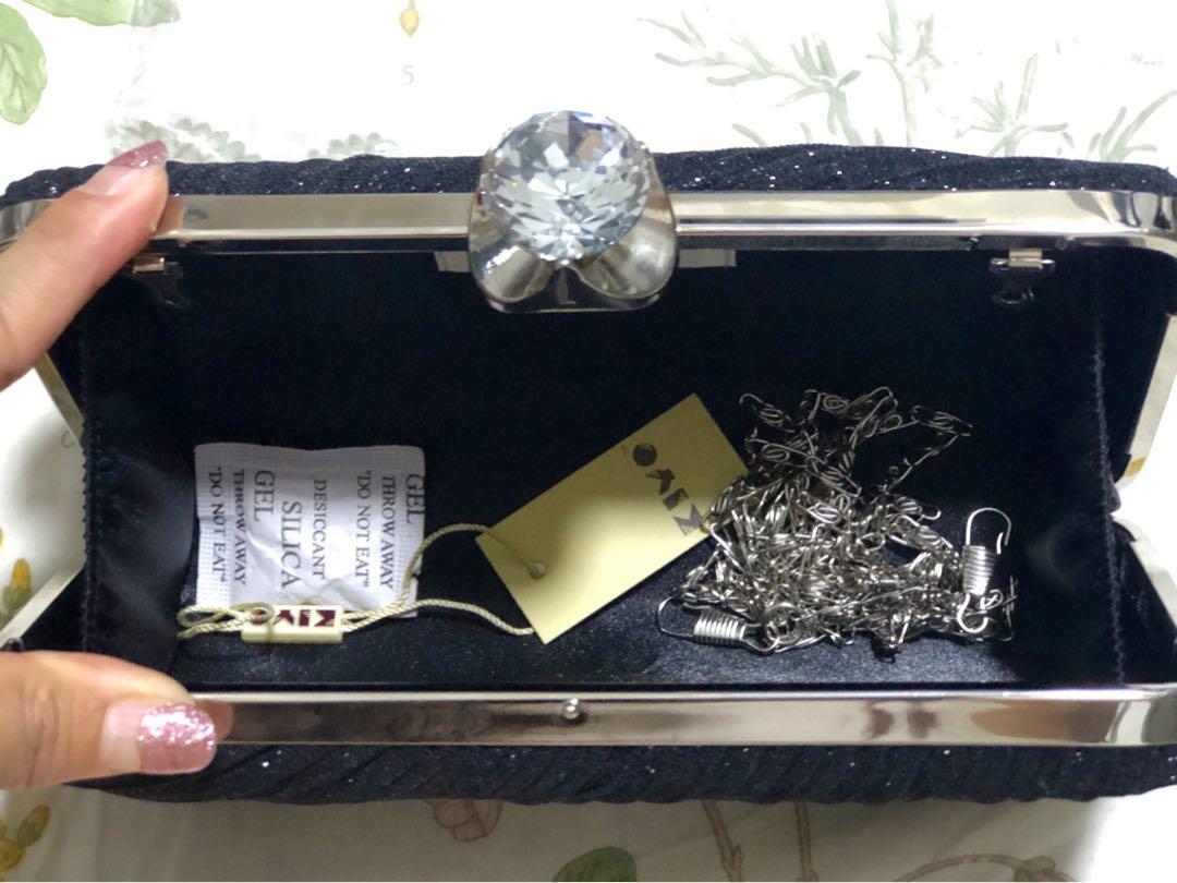 Simple Elegant Clutch, Women's Fashion, Bags & Wallets, Clutches on ...