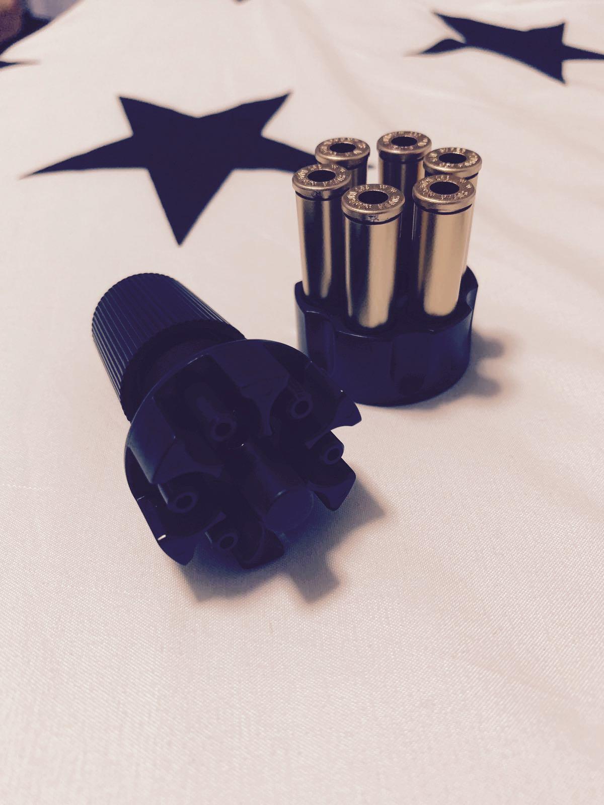 Tokyo Marui .357 Magnum Speed Loader with Shells, Hobbies & Toys, Toys ...