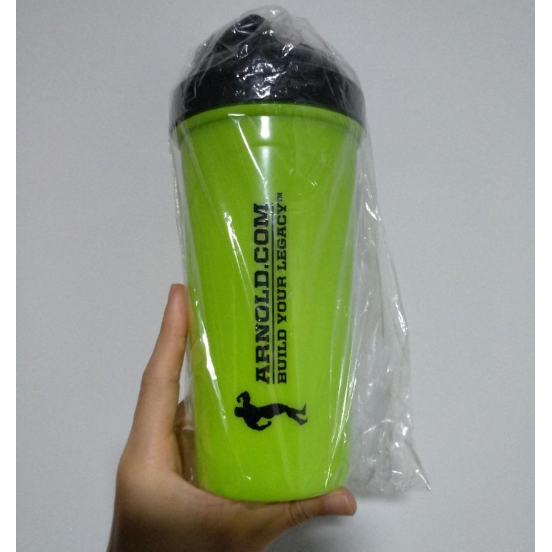 MP MusclePharm Arnold Schwarzenegger Shaker Bottle (700 ml), Sports ...