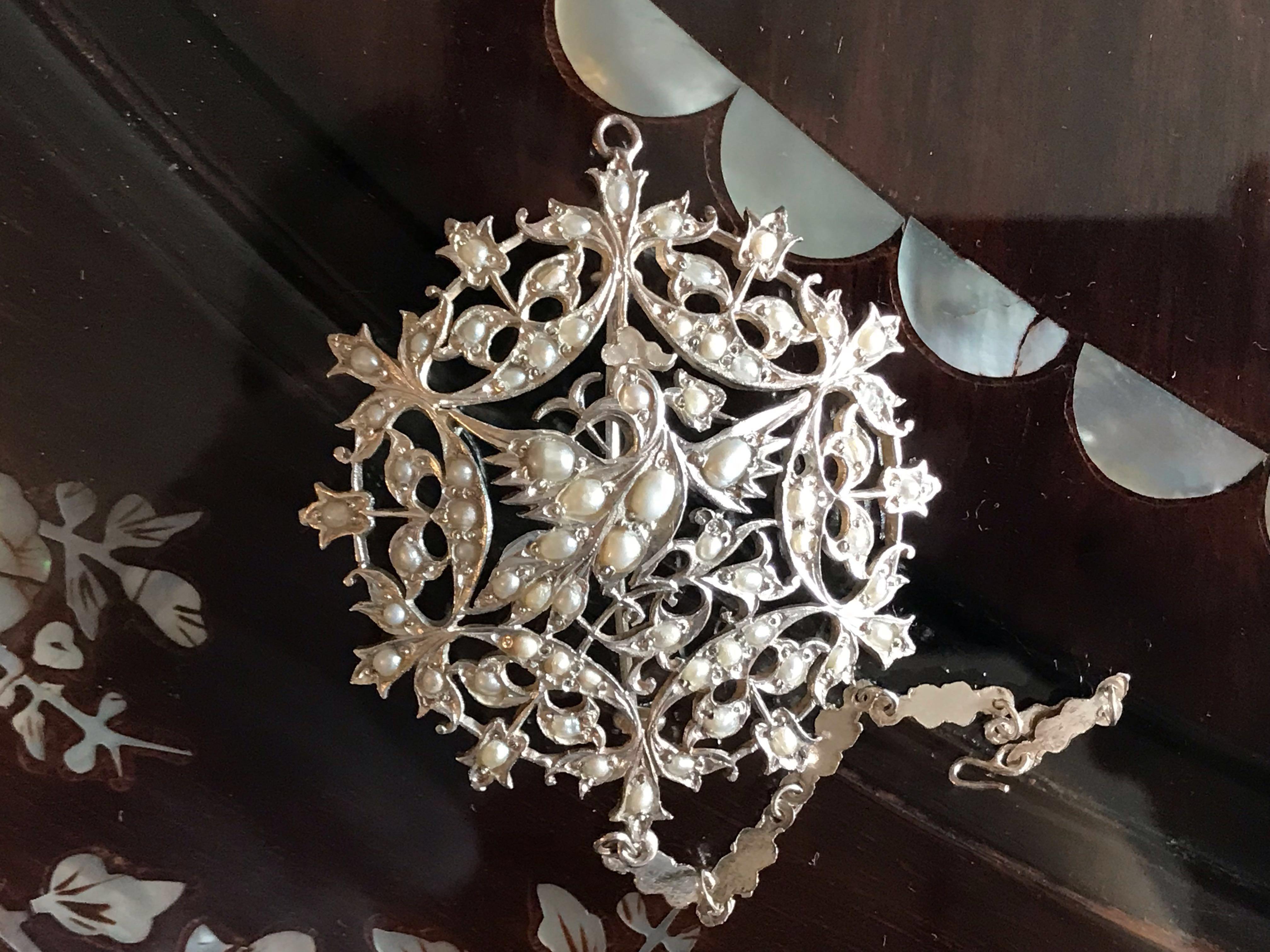 Peranakan Styled Silver Kerosang C/W Silver Plated Box, Women's Fashion ...