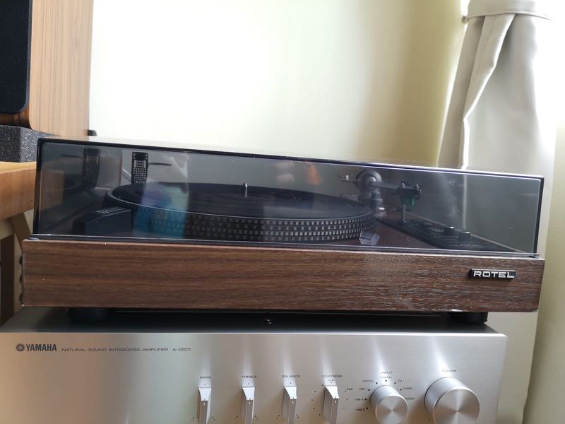Rotel turntable RP 1500, Audio, Other Audio Equipment on Carousell