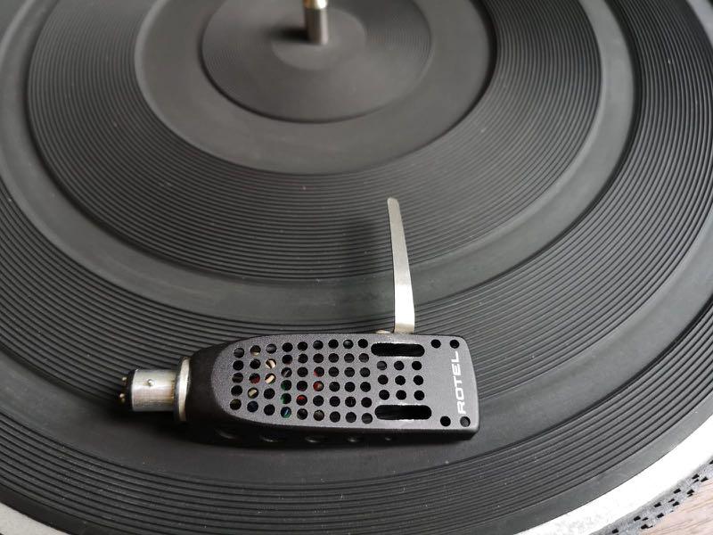 Rotel turntable RP 1500, Audio, Other Audio Equipment on Carousell