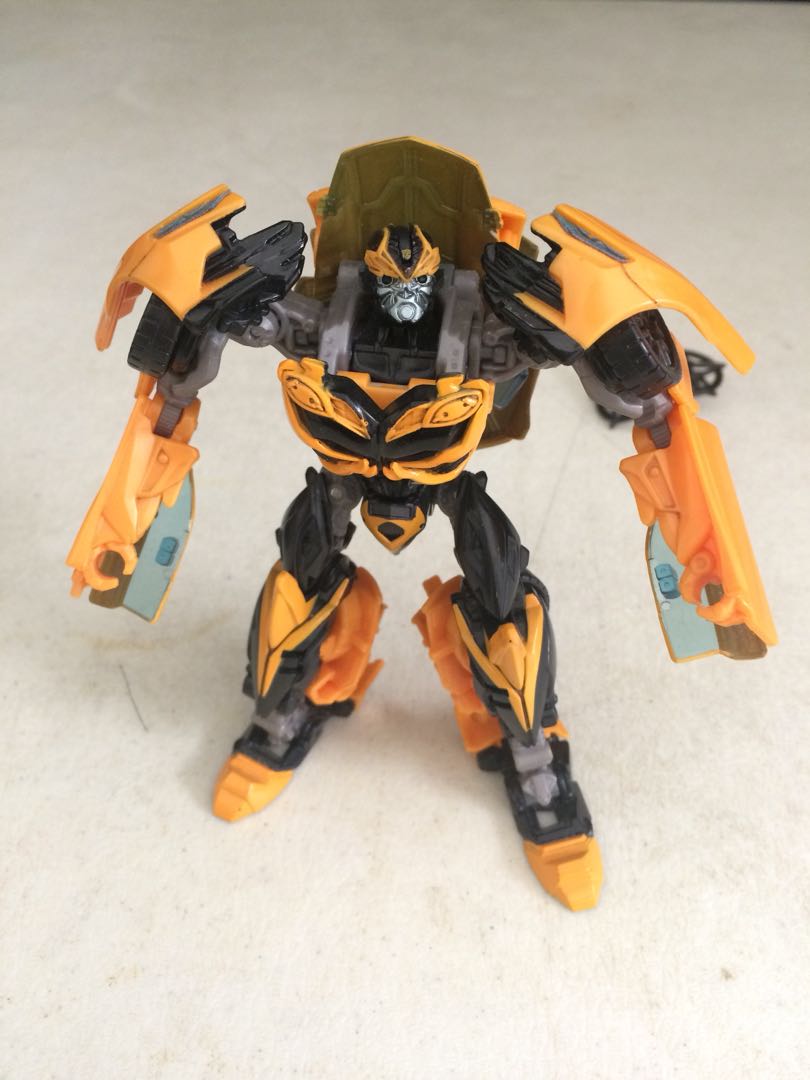 Transformers AOE Bumblebee, Hobbies & Toys, Toys & Games on Carousell