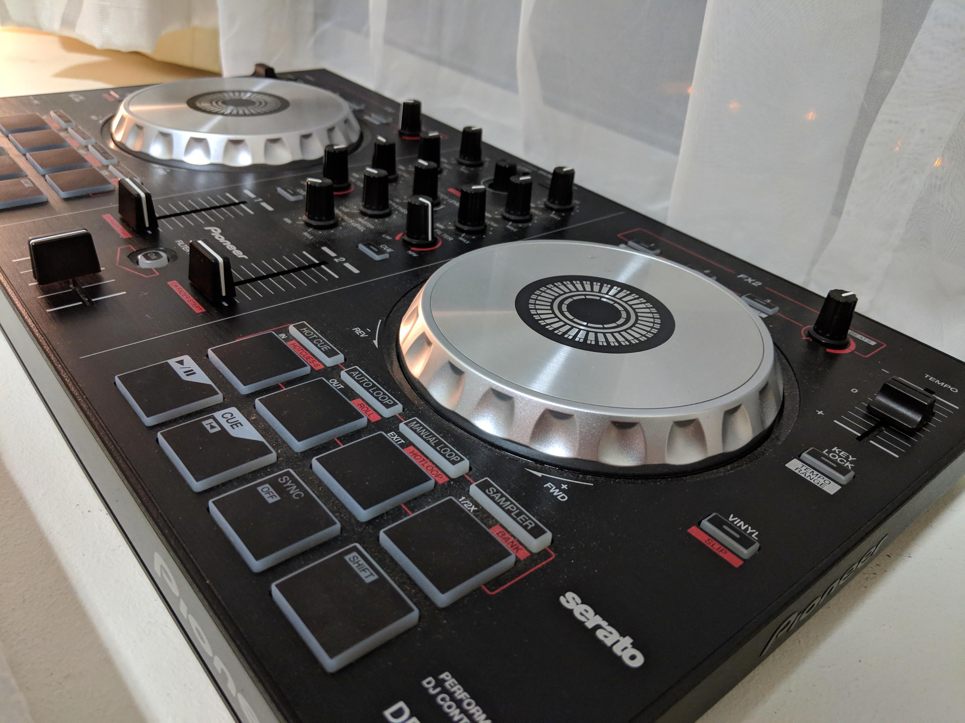 Pioneer DDJ-SB DJ Controller, Audio, Other Audio Equipment on Carousell