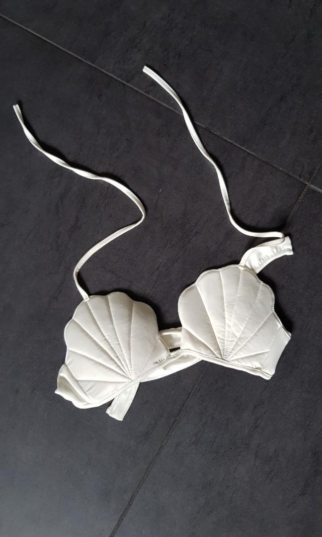 Clam Shell style Bikini Top, Women's Fashion, Tops, Sleeveless on Carousell