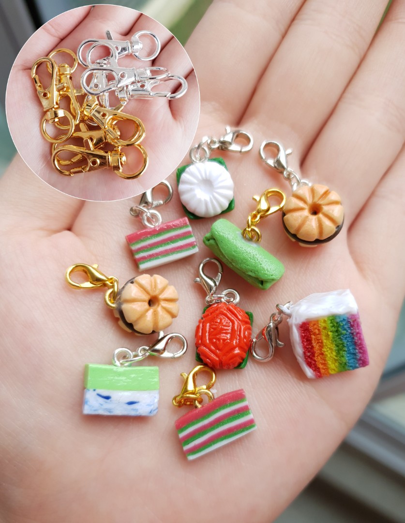 (Mini) Singaporean Snack Food Charm Keychain, Food & Drinks, Local Eats ...