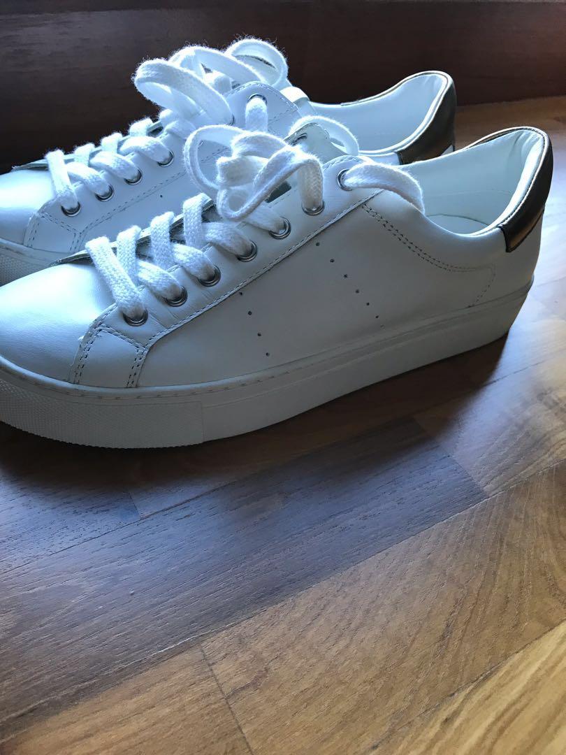 Massimo dutti shoes, Women's Fashion, Footwear, Sneakers on Carousell