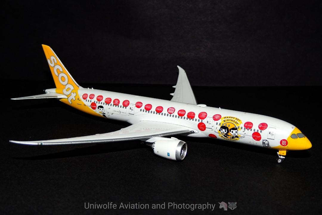 [RARE] Scoot Boeing 787-9 SG50 Livery 1:400, Hobbies & Toys, Toys ...