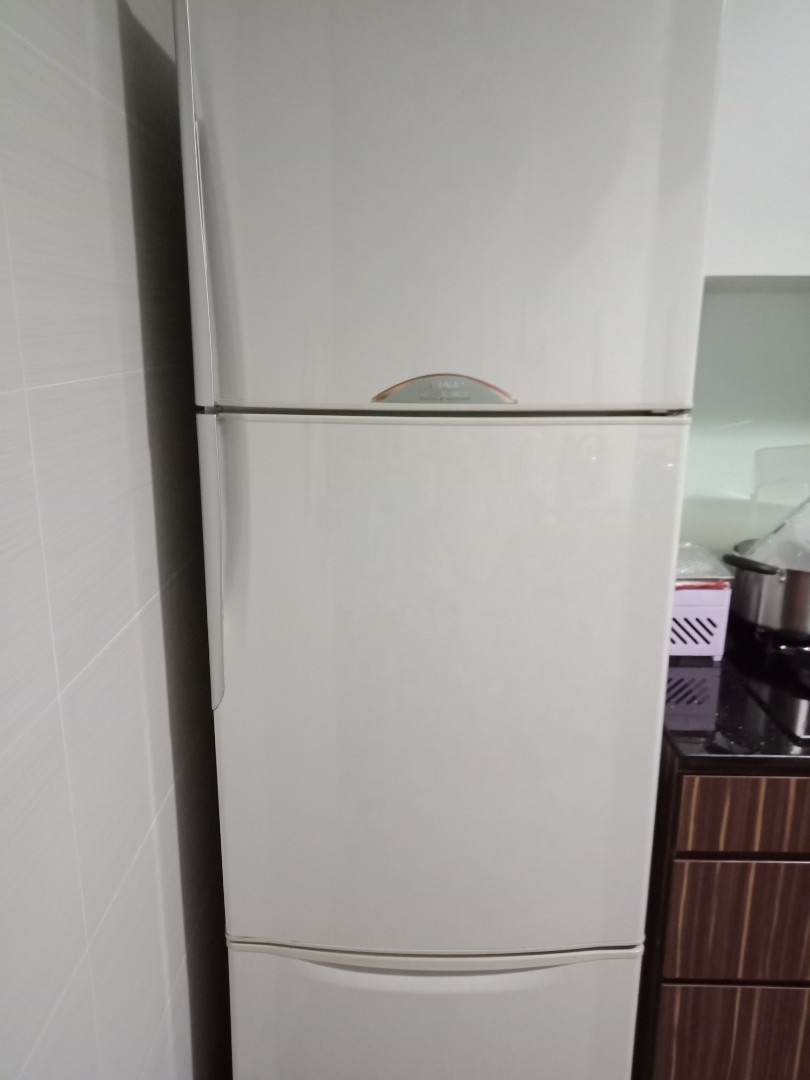 Sharp fridge, TV & Home Appliances, Kitchen Appliances, Refrigerators ...