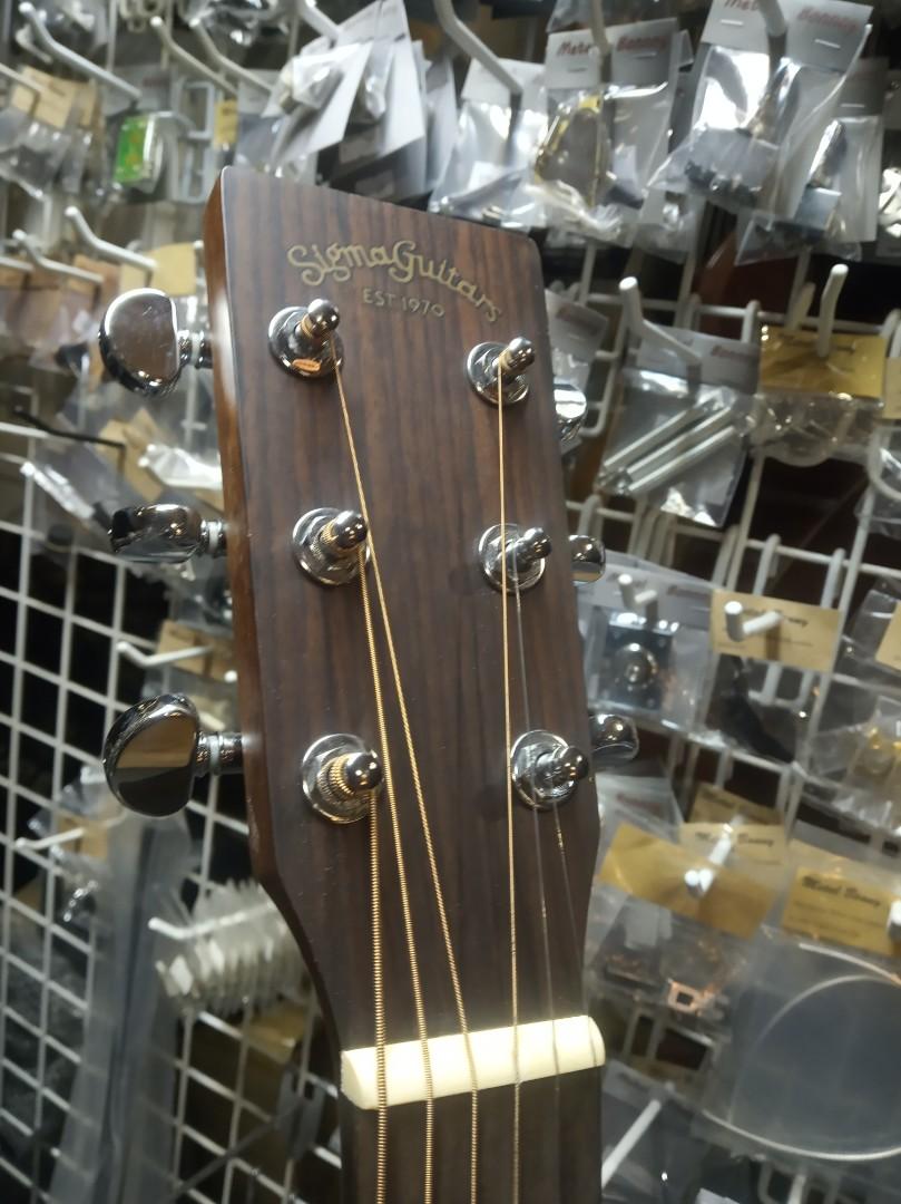 Sigma guitar by Martin DM18 90%new, 興趣及遊戲, 音樂、樂器 & 配件, 樂器 - Carousell