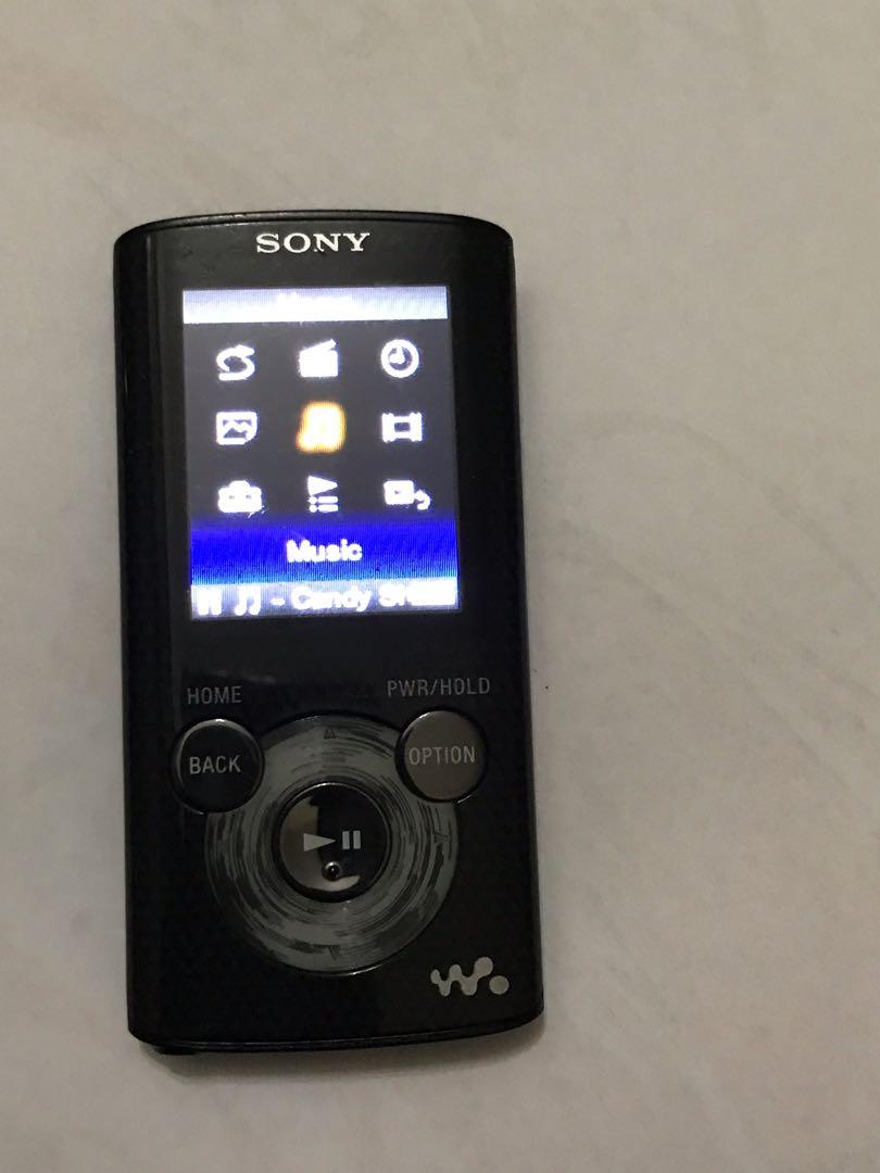 Sony Mp3 player, Hobbies & Toys, Music & Media, CDs & DVDs on Carousell