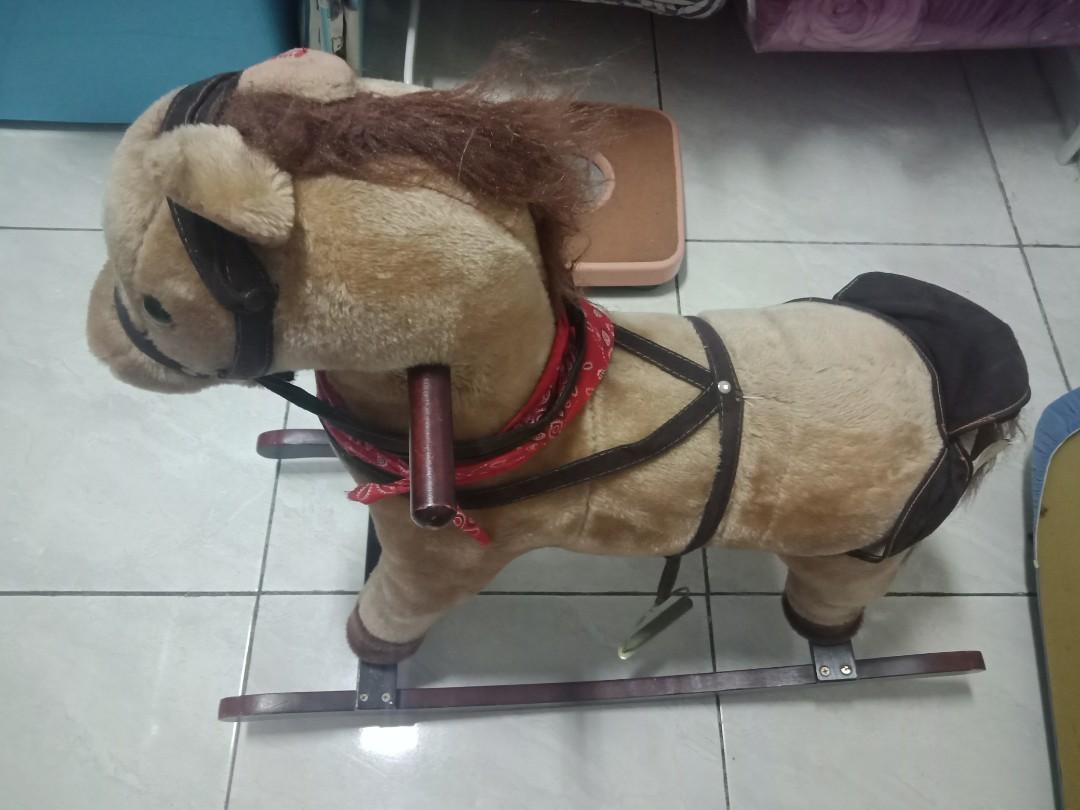Boneka kuda kayu, Toys & Collectibles, Mainan di Carousell