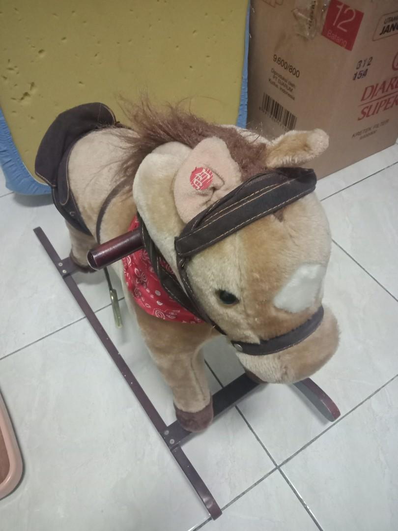 Boneka kuda kayu, Toys & Collectibles, Mainan di Carousell