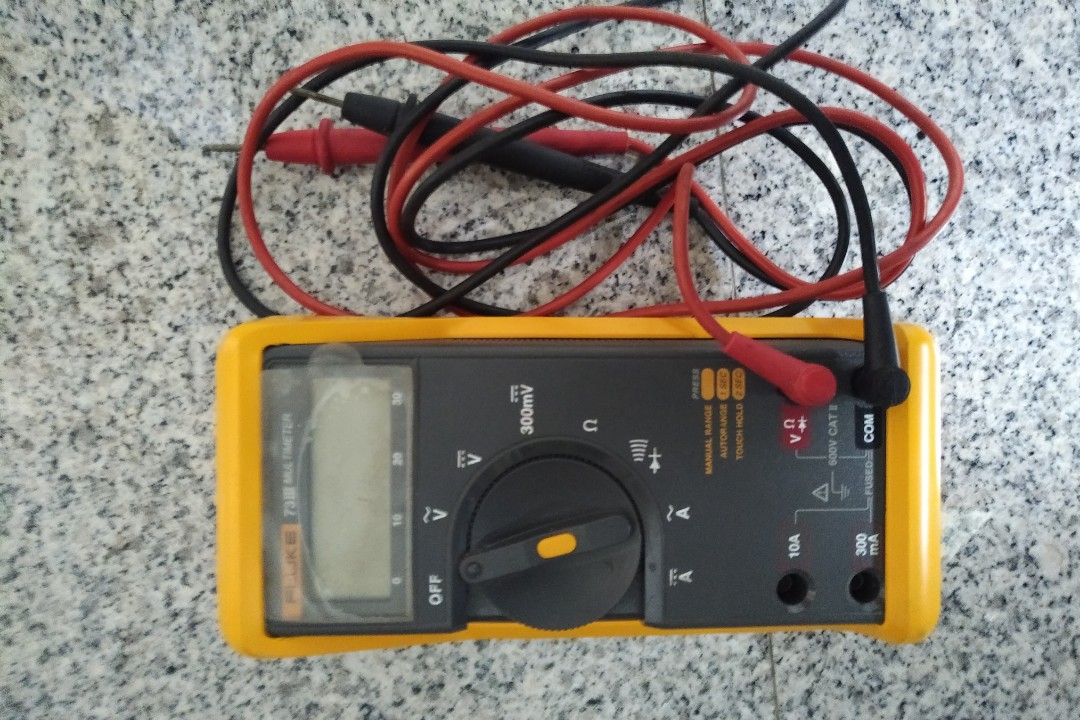 Fluke 73 series III digital multimeter, Health & Nutrition, Health ...