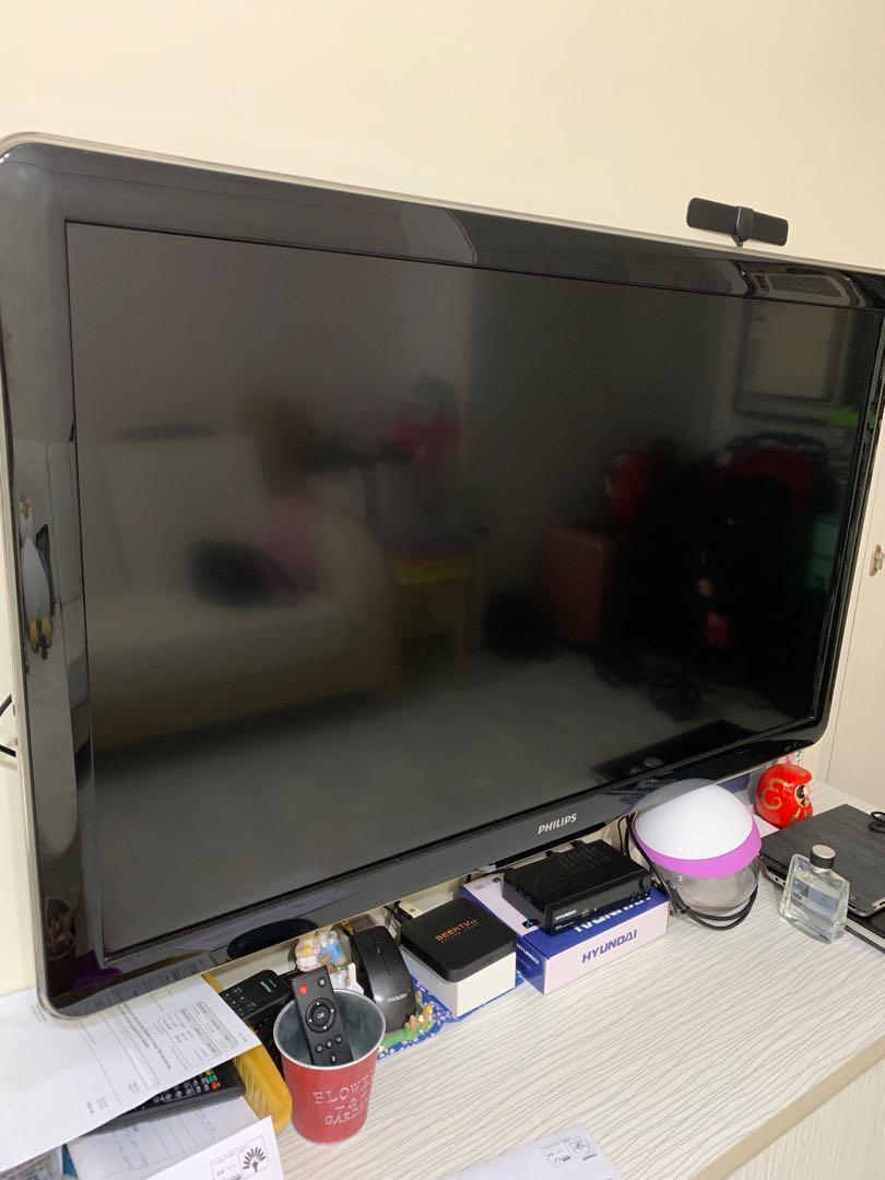 Philips 47 inch tv, TV & Home Appliances, TV & Entertainment, TV on ...