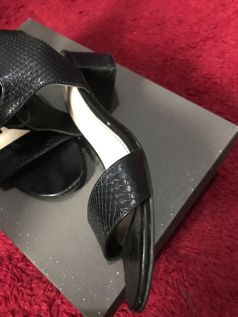 Sepatu ck, Fesyen Wanita, Sepatu di Carousell