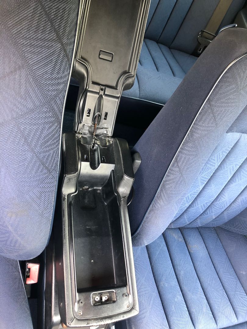 W124 center armrest US spec with storage, Auto Accessories on Carousell
