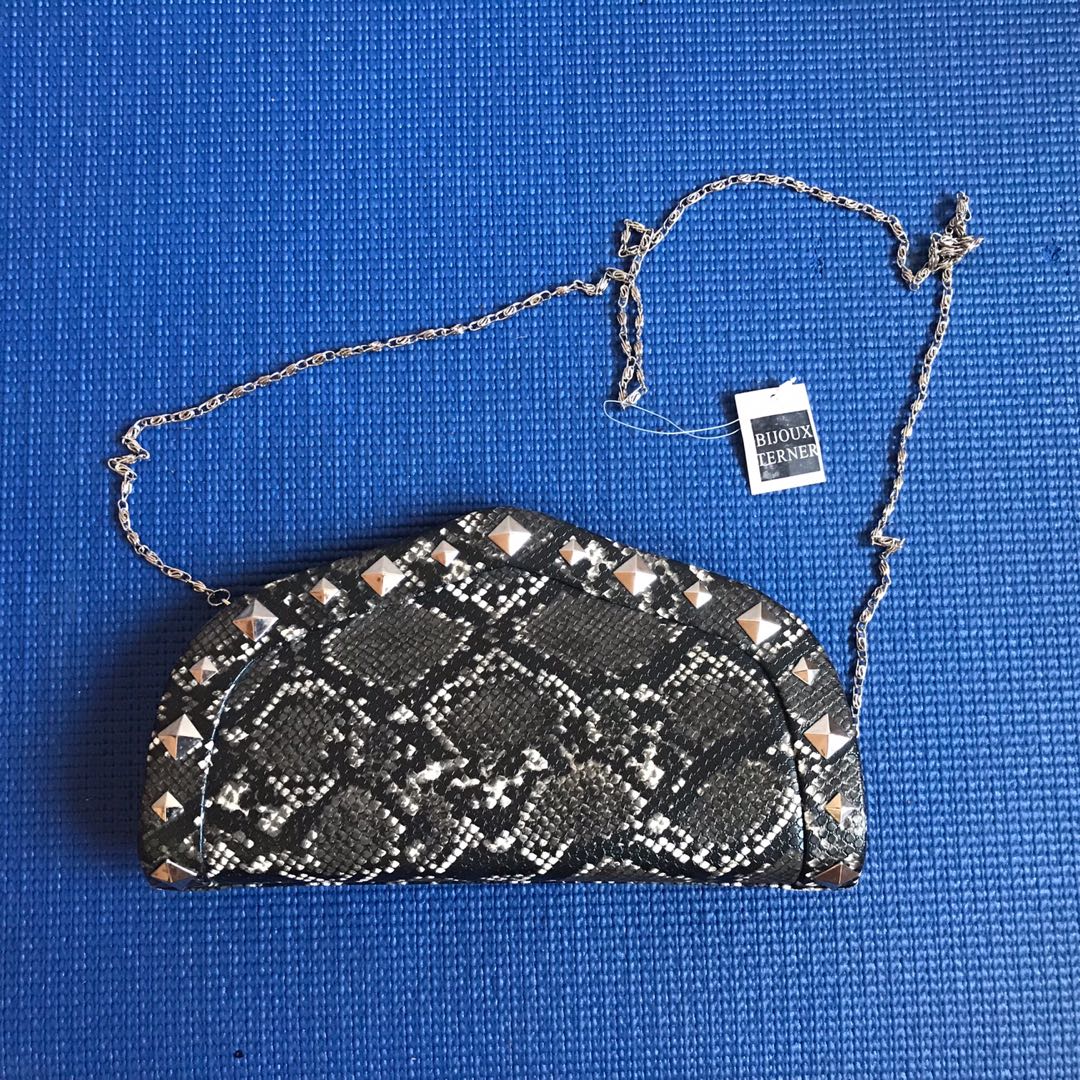 Chain Bag, Women's Fashion, Bags & Wallets, Cross-body Bags on Carousell