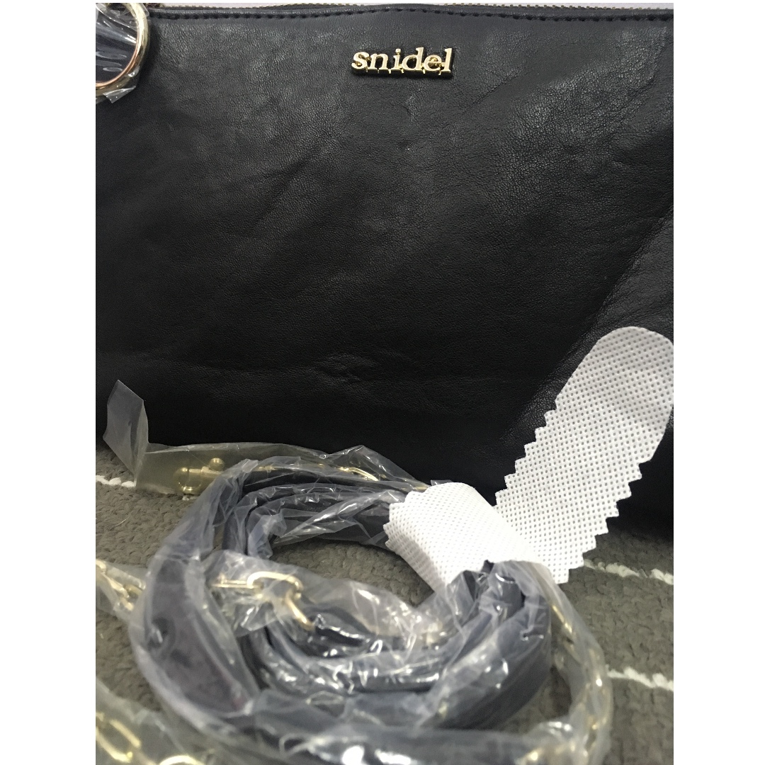 Snidel sling bag japan, Women's Fashion, Bags & Wallets, Cross-body ...