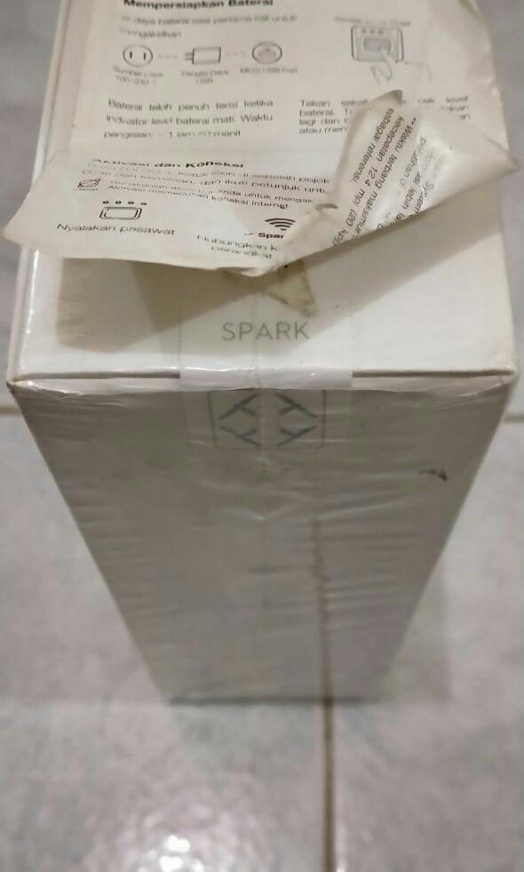 Drone DJI Spark basic Alpine White, Toys & Collectibles, Mainan di Carousell