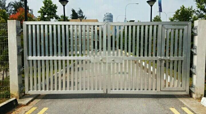 Fence / Gate / Hoarding, Everything Else on Carousell