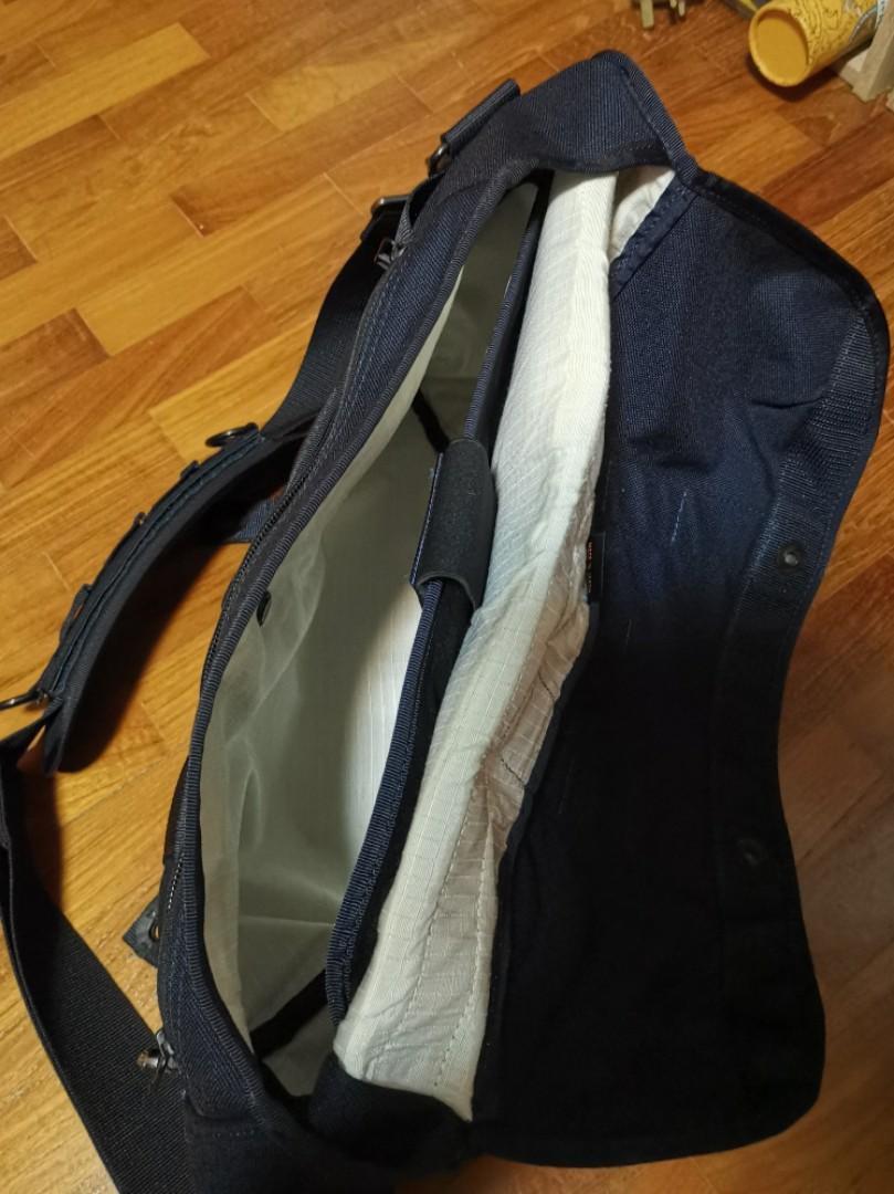 Porter PALS Shoulder Bag, Men's Fashion, Bags, Sling Bags on Carousell