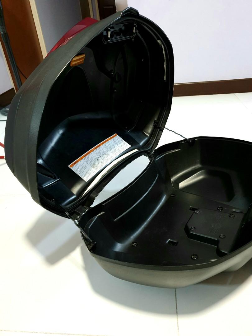 Yamaha top box 50l, Motorcycles, Motorcycle Accessories on Carousell