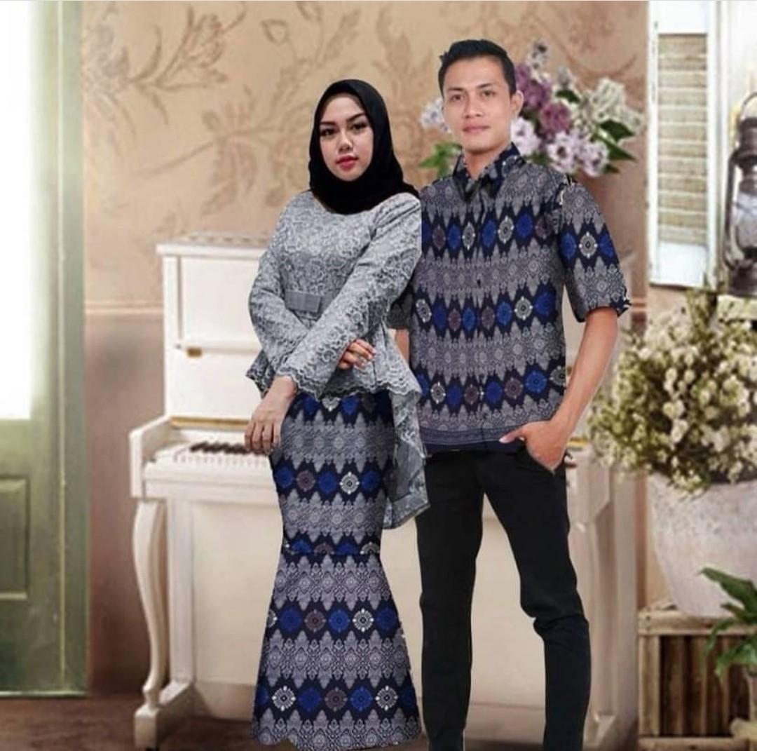 Couple Batik, Women's Fashion, Dresses & Sets, Traditional & Ethnic ...