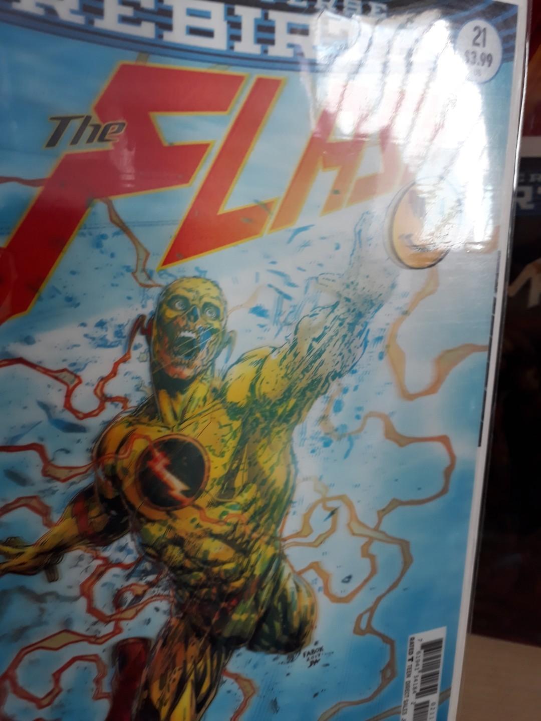 Dc comics Batman flash button lenticular covers 1 - 4, Hobbies & Toys ...